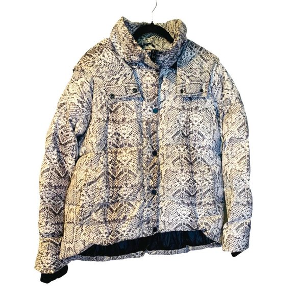 Varley | Jackets & Coats | Varley Womens Puffer Jacket Size L Black ...